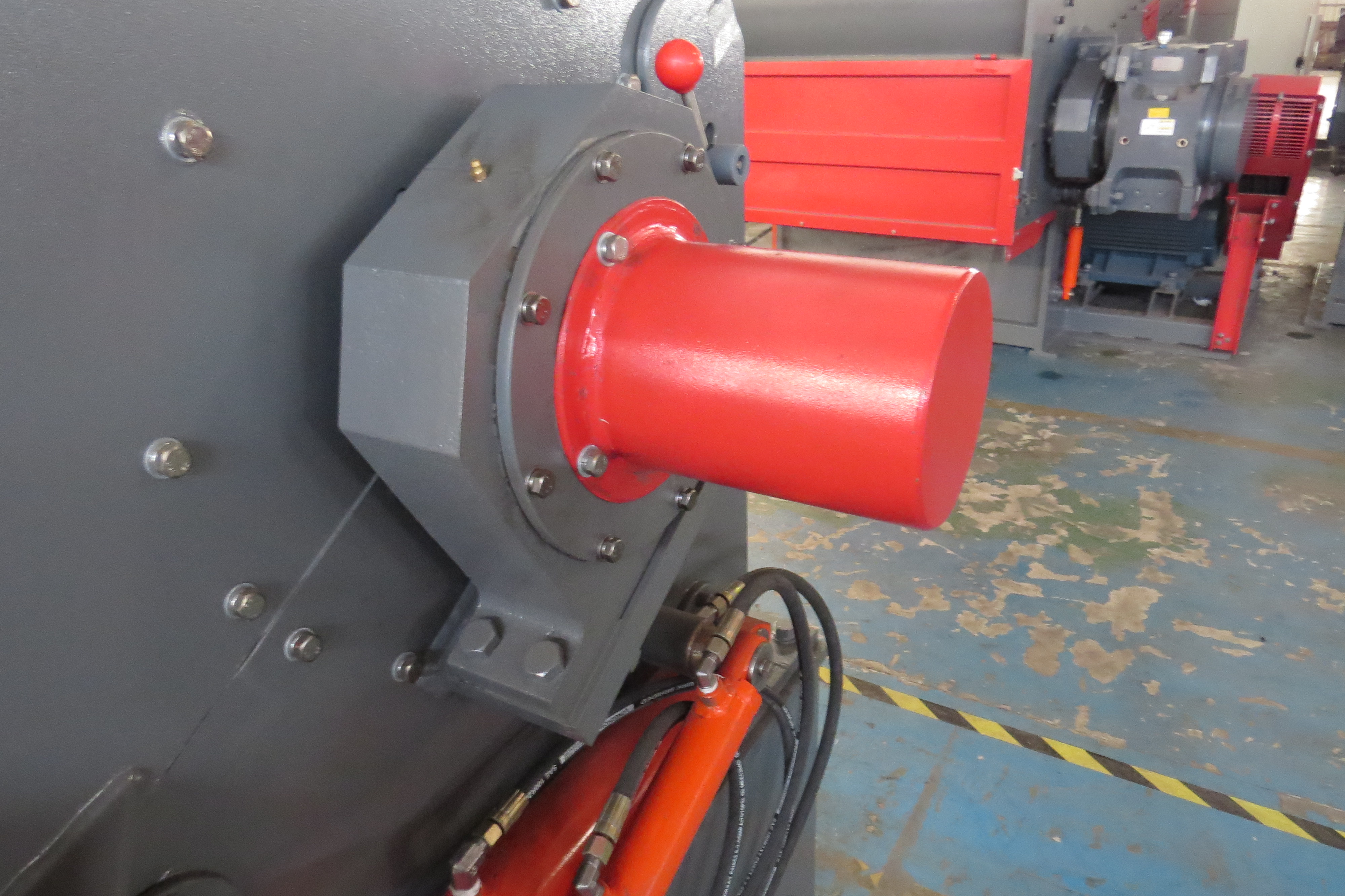 How to solve the strong vibration during the operation of the crusher ...